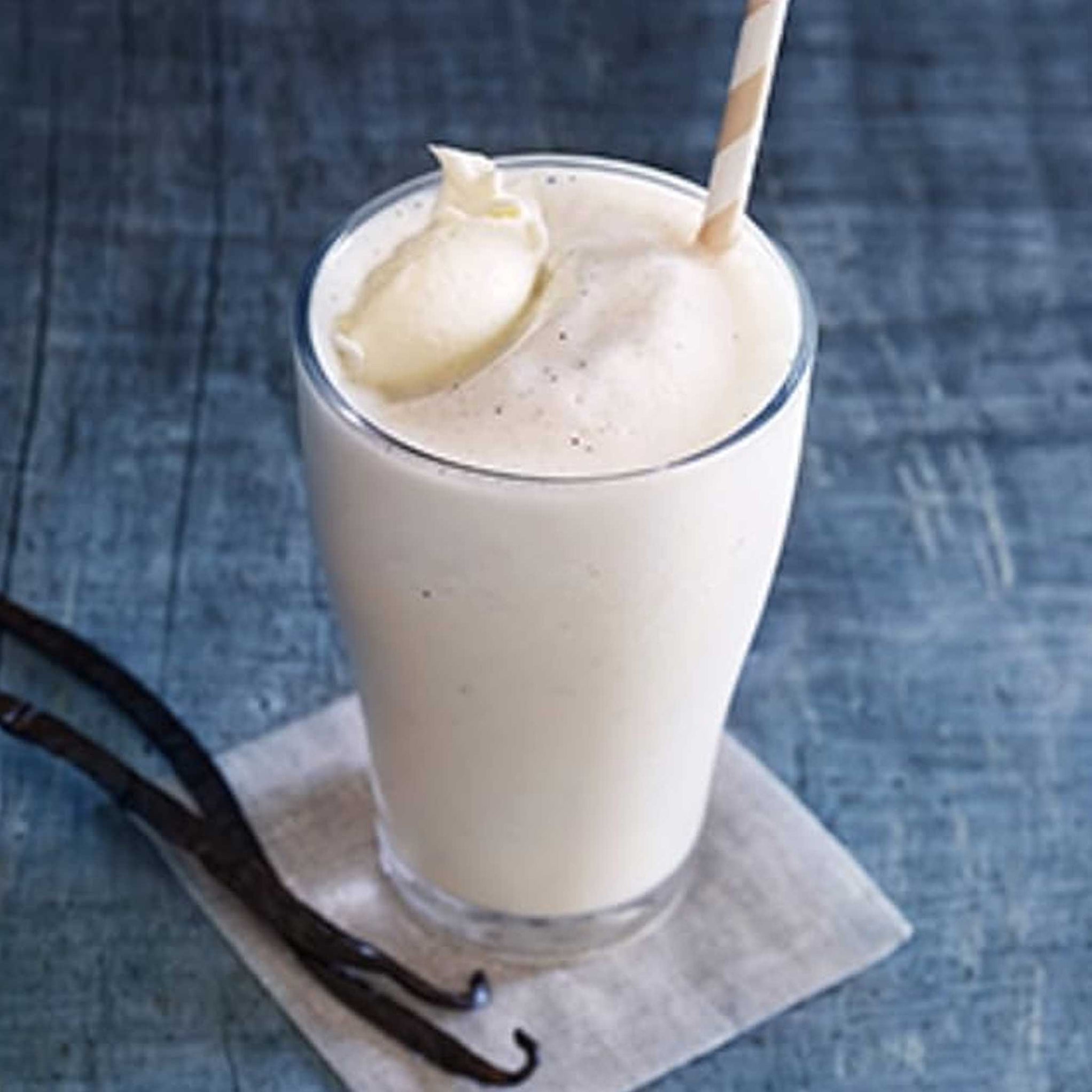 Base para Frappe Premium Chocolate Blanco Clásico Ghirardelli 3.12 lbs ...